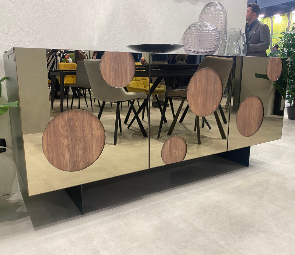 Buffet bois miroir 3 portes - Design contemporain et fonctionnalité ...